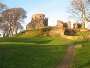 Dundrum Castle | Castle Attraction Co. Down, Northern Ireland | Virtual ...